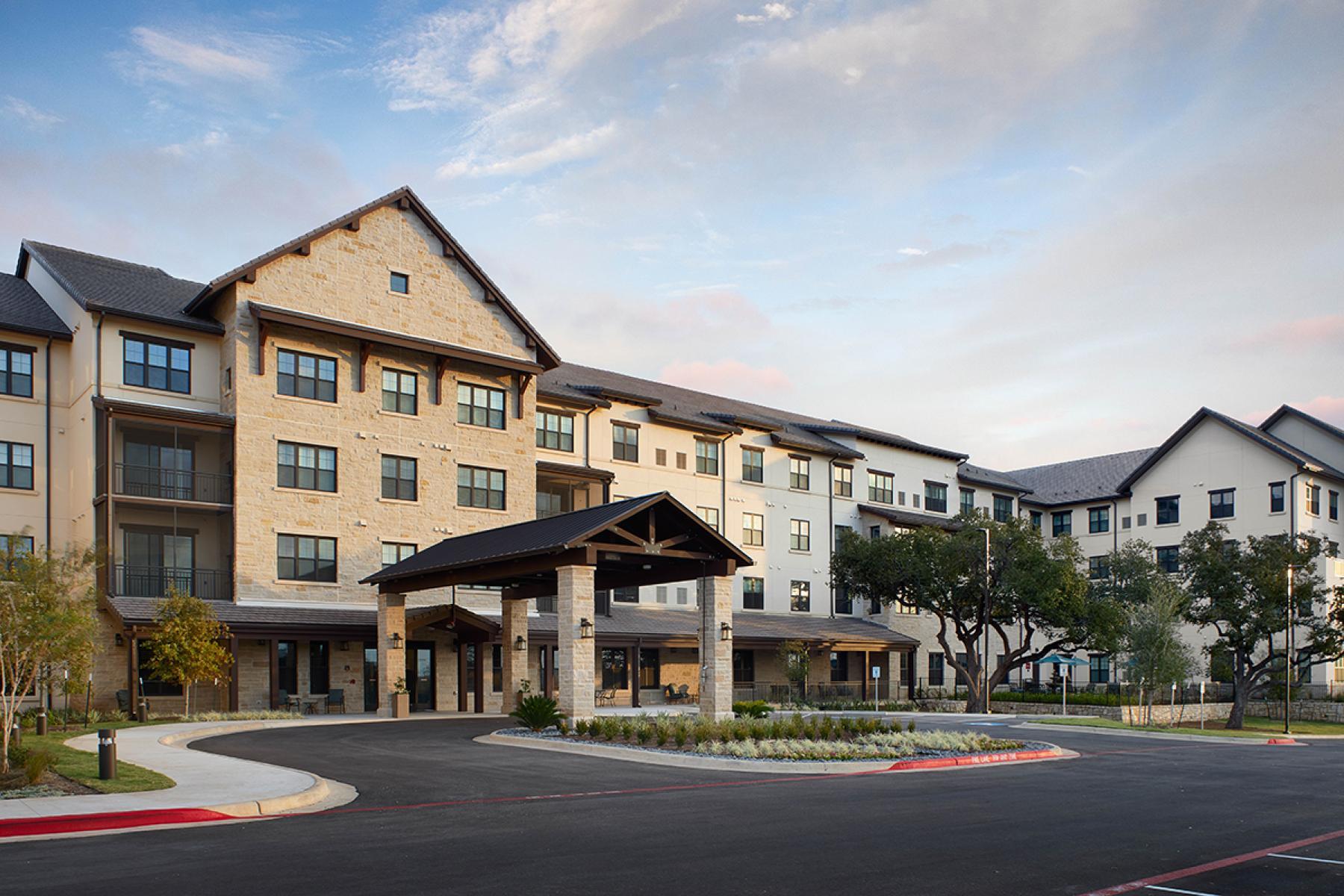 Grand Living at Georgetown | Ryan Companies