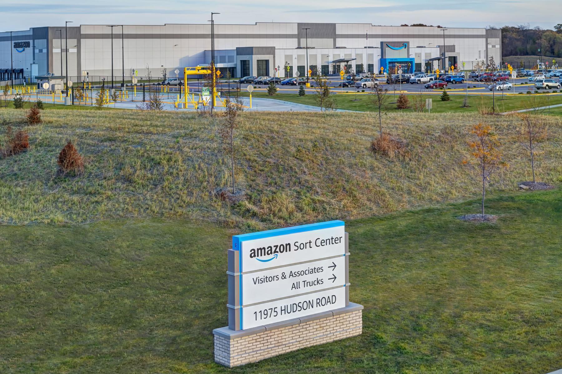 Amazon Robotics Sort Center (MSP8) | Ryan Companies